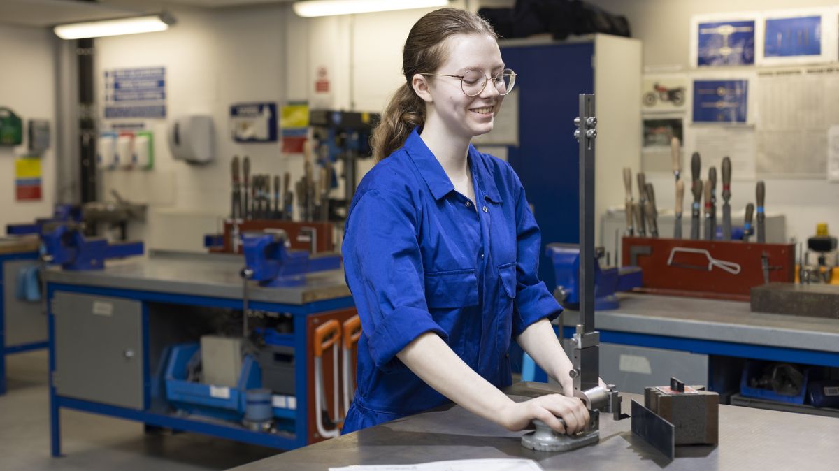 Performing Engineering Operations (Electrical) - Level 2 ...