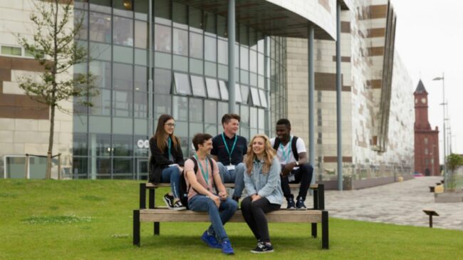 The Year 11 Survival Guide: 6 Top Tips for Year 11 Students ...